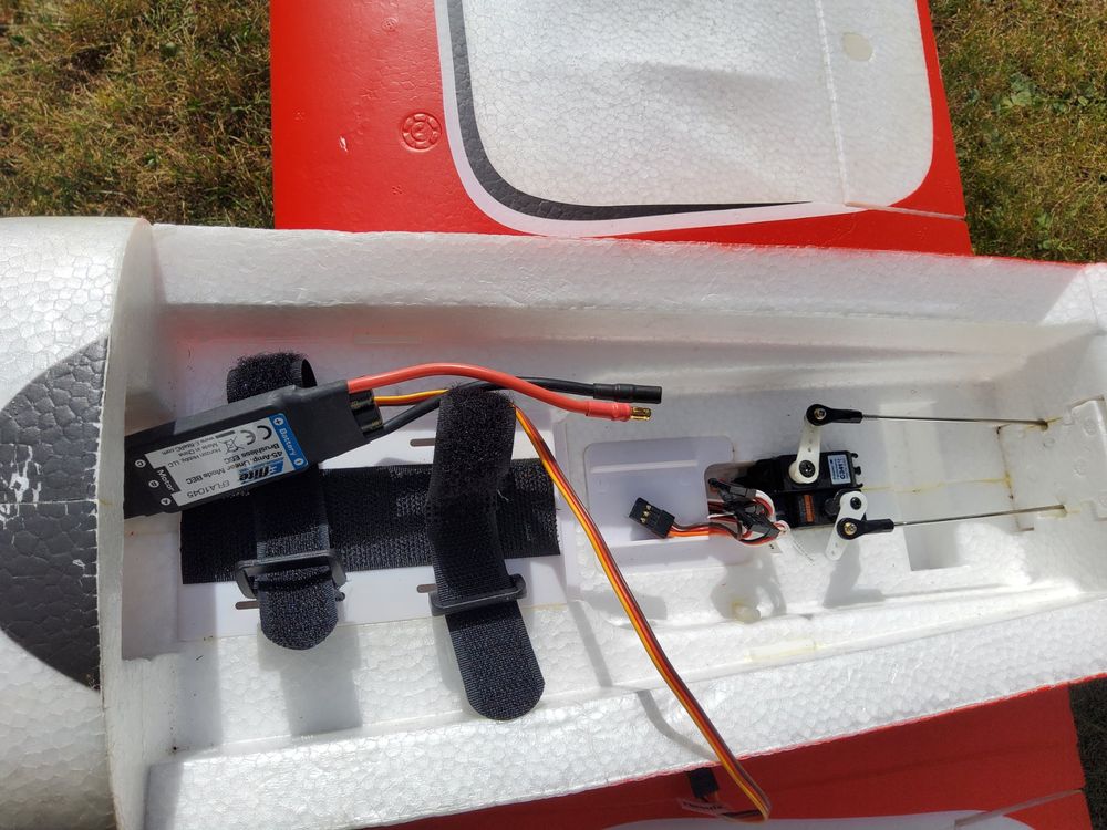 RC Elektro Modell Commander (Gebraucht) in Worb für CHF 85 – nur ...