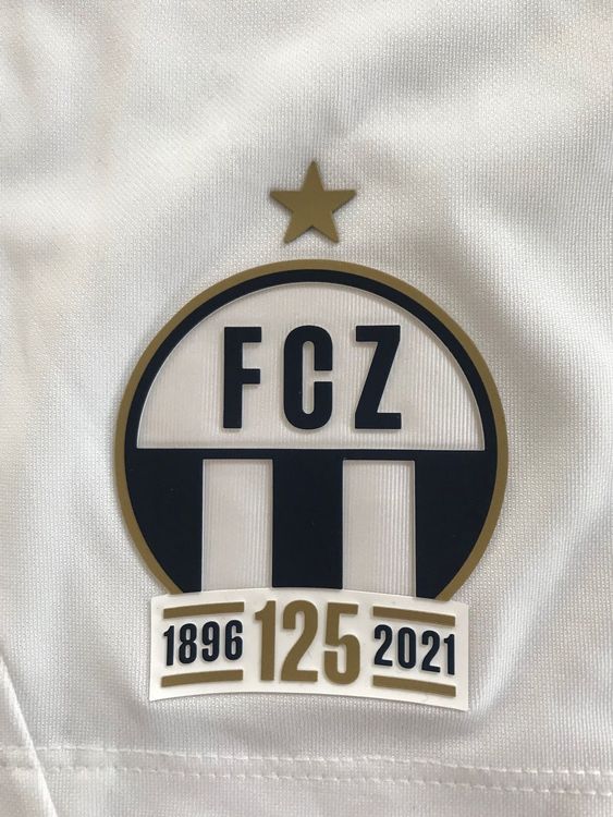 2021/22 FC Zürich FCZ Home Kit - Large (Neu und originalverpackt) in ...