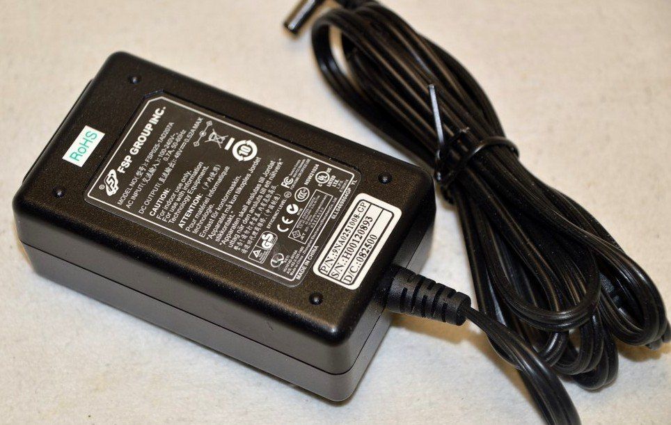 FSP Group FSP025-1AD207A 48V 0.52A AC/DC Power Adapter (Neu (gemäss ...