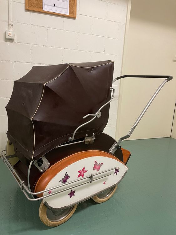 Kinderwagen Helvetia, antiker Kinderwagen (Gebraucht) in Zürich für CHF ...