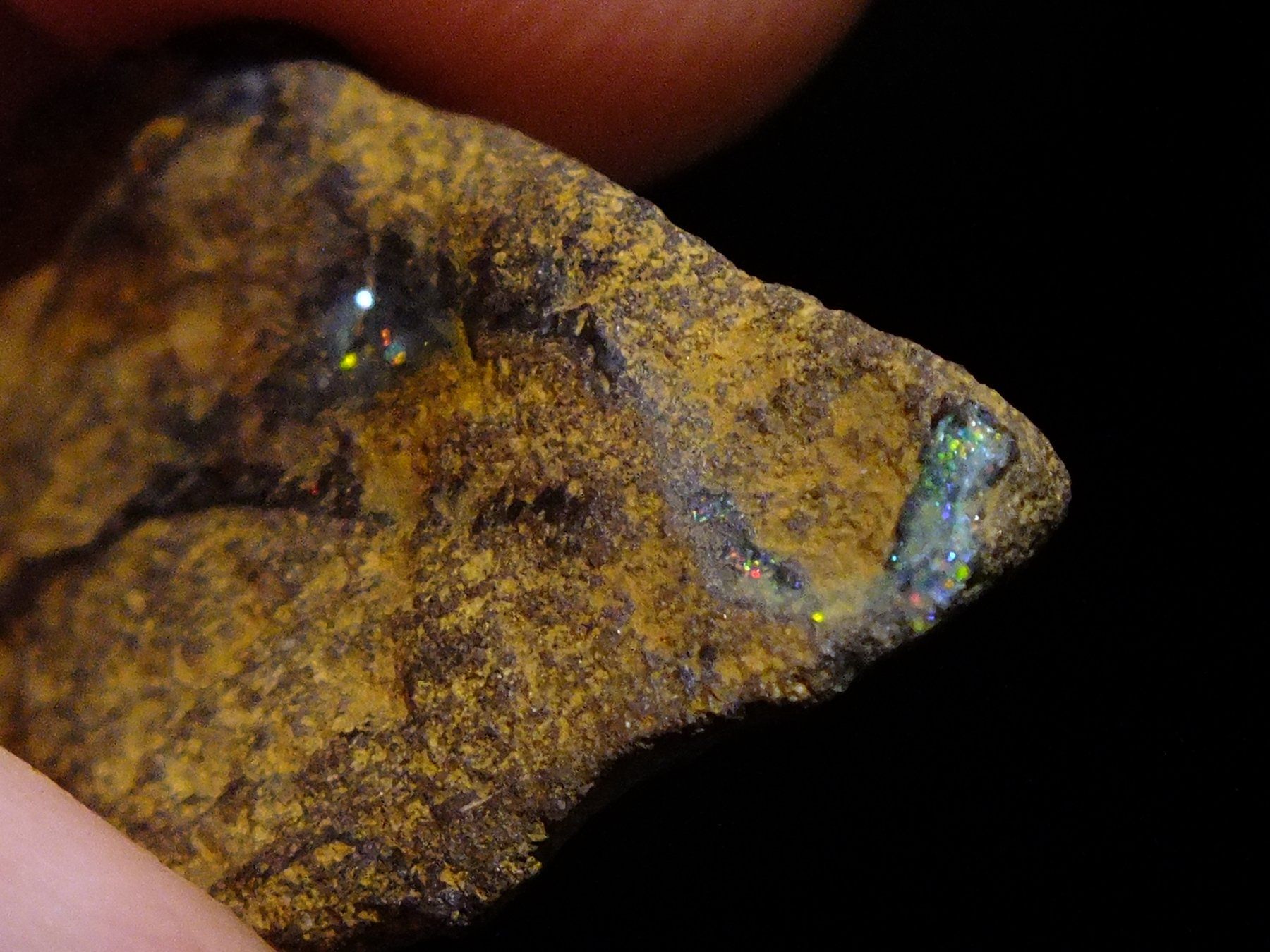 BOULDER ROH OPAL 22.20 Karat Gebot 1.- Elektrisch Rot feuer (Neu und ...