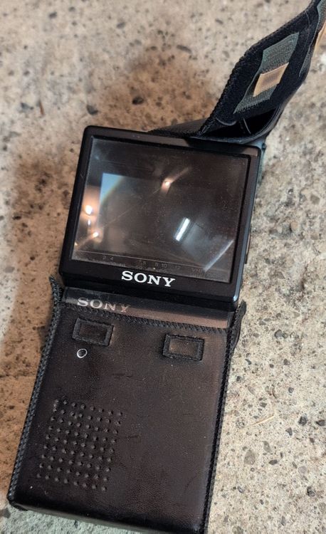 Vintage Sony Watchman FD-? Mini-Fernseher - Rarität (Defekt) in Horw ...