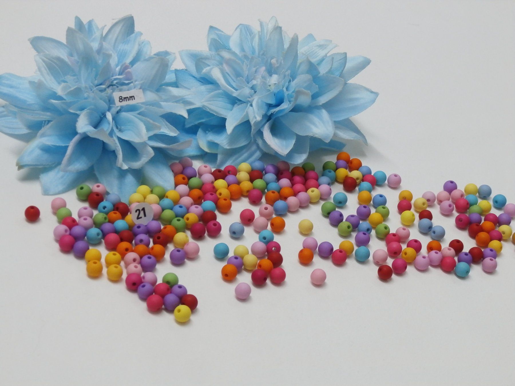 300 Acryl Perlen matt MIX (1266) (Neu und originalverpackt) in Blatten-Naters für CHF 1 – mit ...