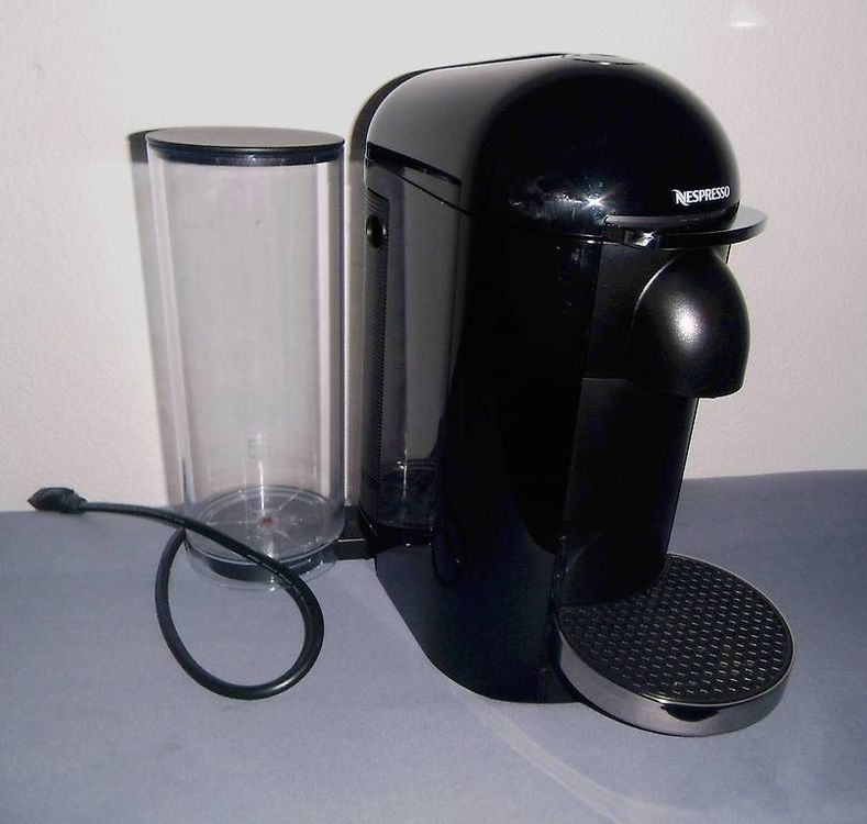 Kaffeemaschine Vertuo Plus * NESPRESSO * Neuwertig (Neu (gemäss ...