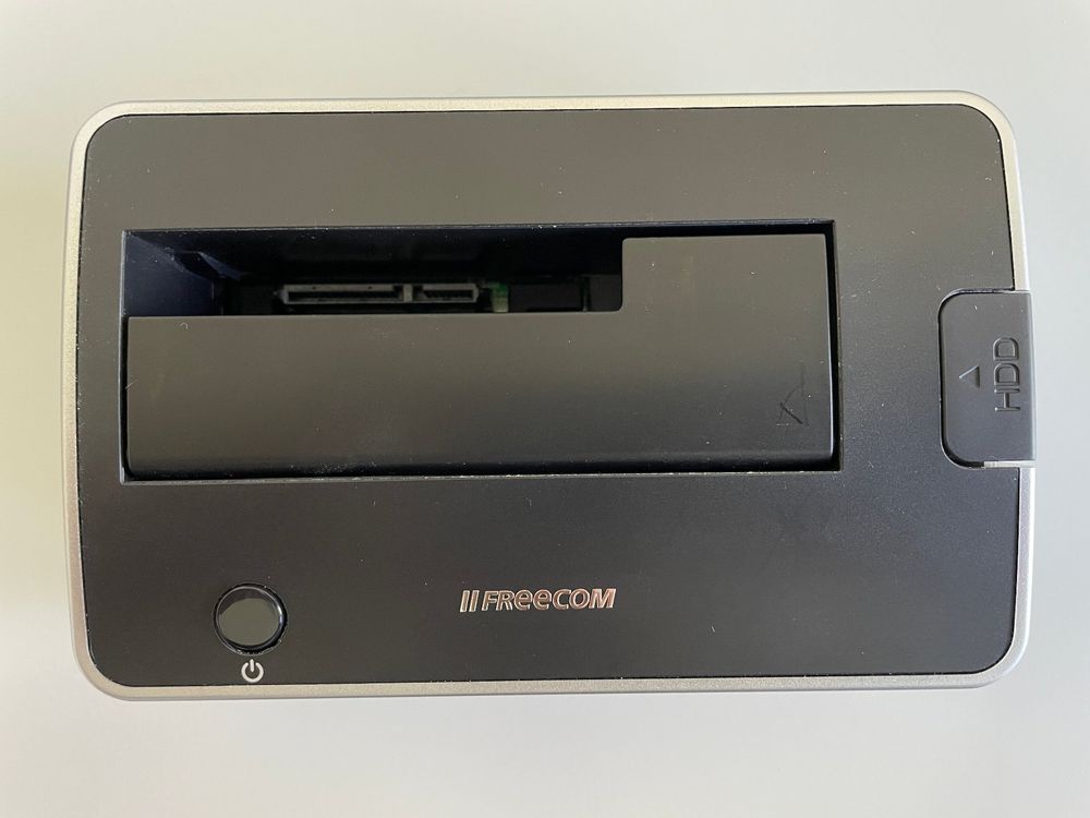 Freecom Docking Station für 2.5" und 3.5" Festplatten (Gebraucht) in ...