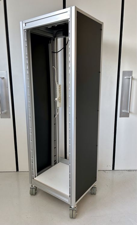 Rack 19“ / 32HE | Kaufen auf Ricardo