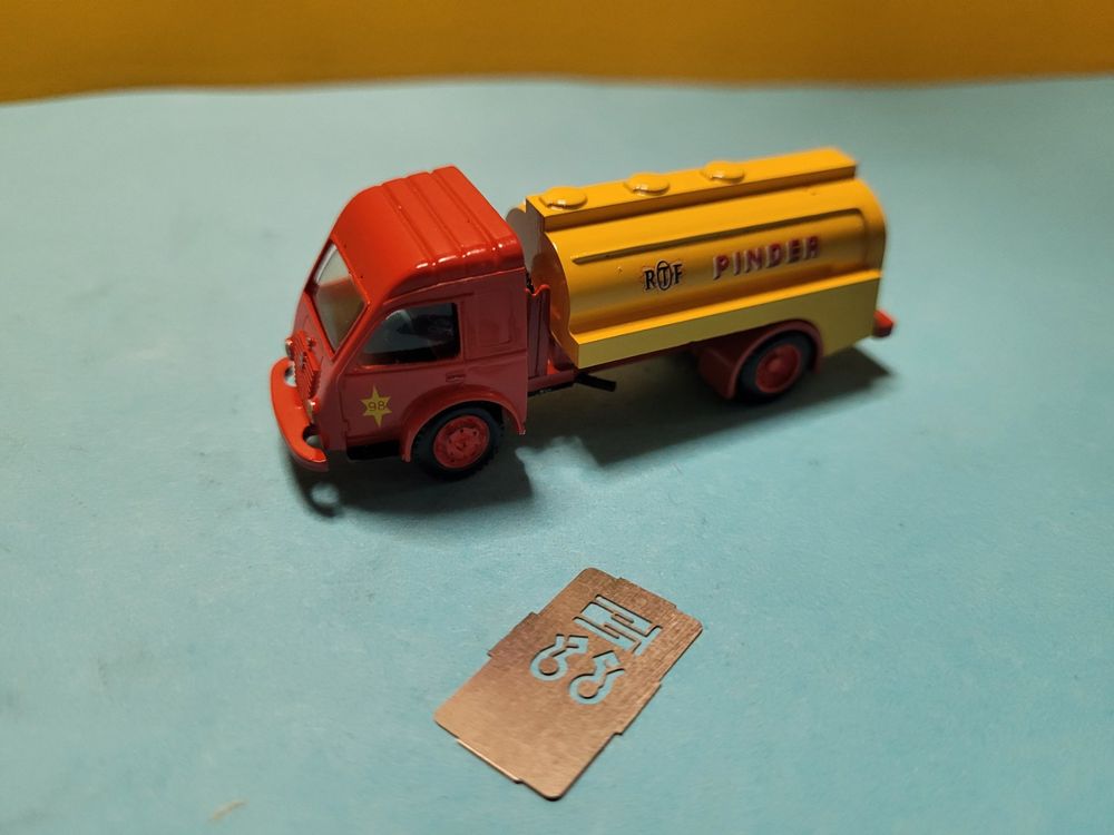 Renault 2.5 camion citerne Cirque Pinder SAI réf. 3915 1:87 (Gebraucht ...