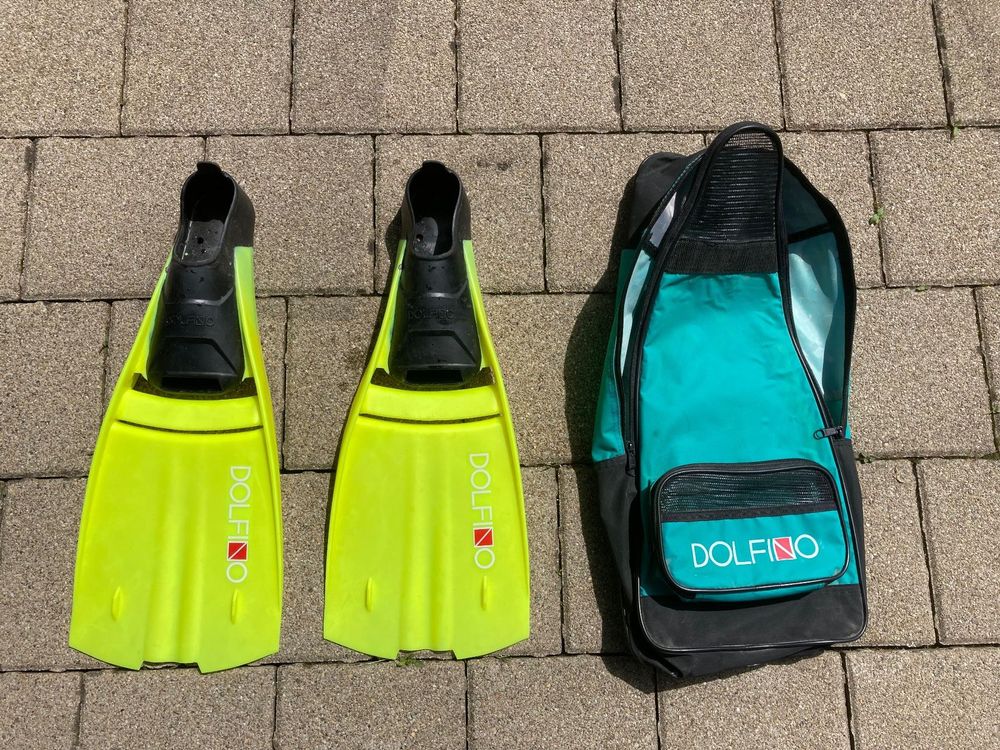 Schwimmflossen Dolfino (Gebraucht) in Neuenhof für CHF 5 – mit ...