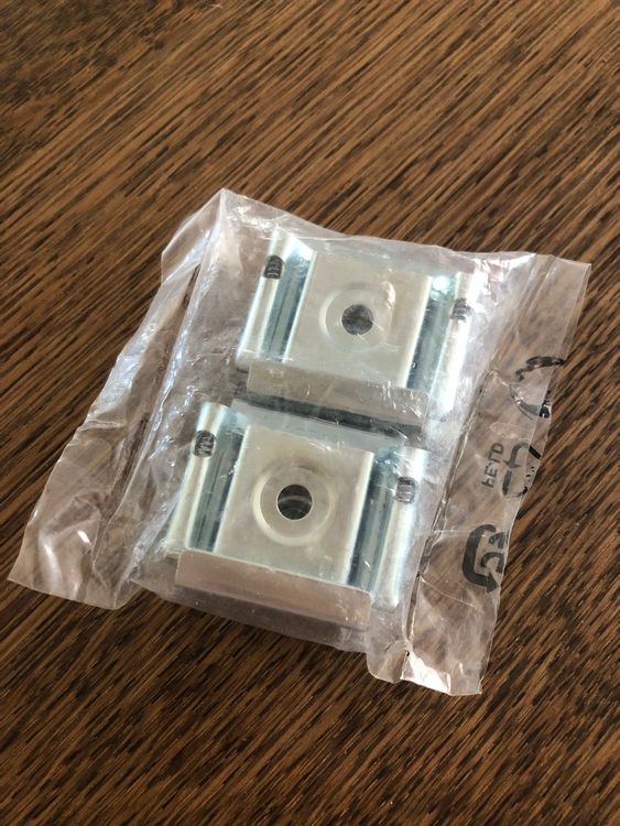 Deux supports de fixation pour mirroir mural KRABB IKEA (Neuf avec emballage d'origine) à St ...