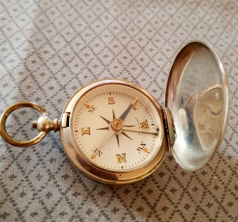 Boussole des années 70 fonctionne (D'occasion) à pour CHF 120 – avec ...