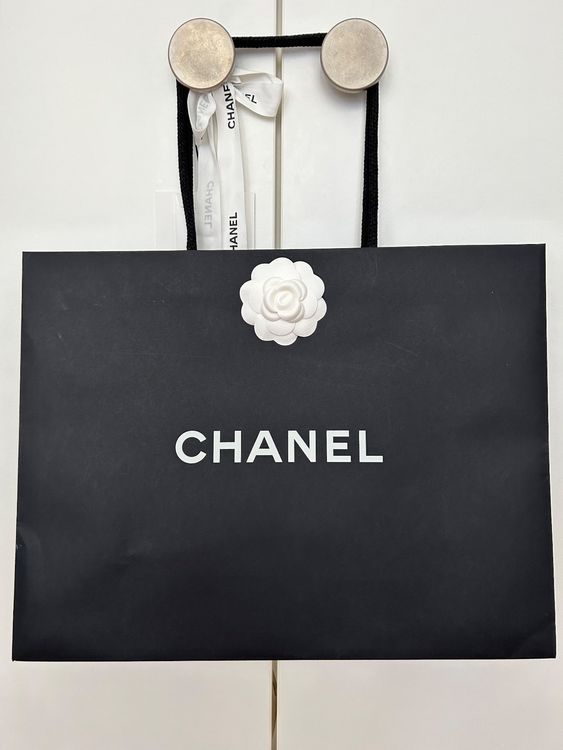 Paper bag tasche classic Chanel with camelia flower | Kaufen auf Ricardo