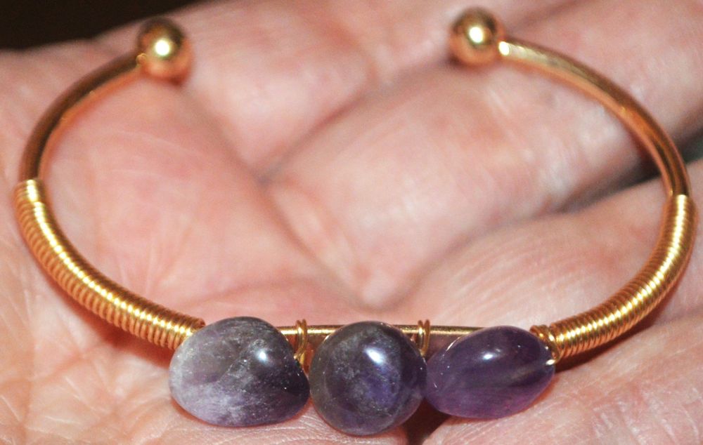 Armreif L-2301 – Amethyst mit Kupferdraht | Kaufen auf Ricardo
