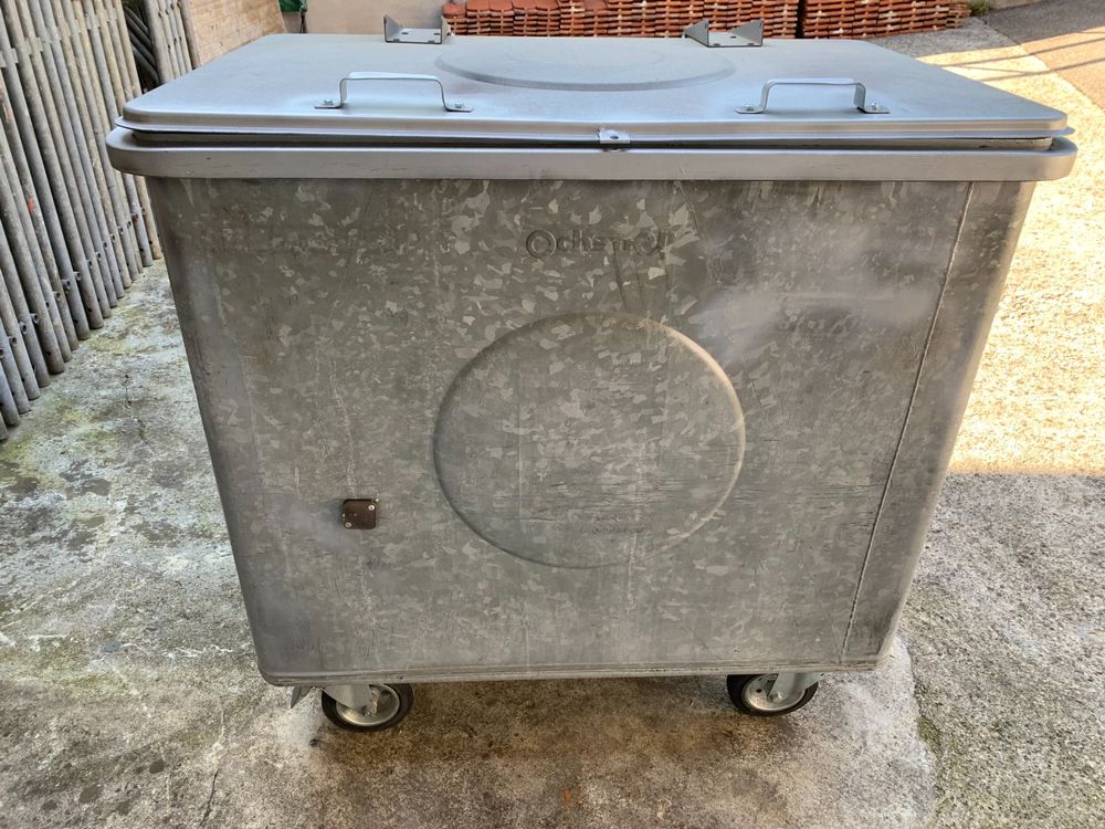 Kehrichtcontainer Abfallcontainer 800 Liter | Kaufen auf Ricardo