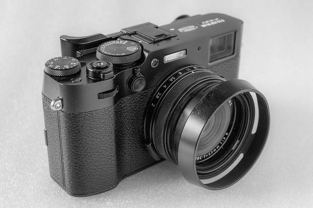 Fujifilm X100 VI mit viel Zubehör (Neu (gemäss Beschreibung)) in ...
