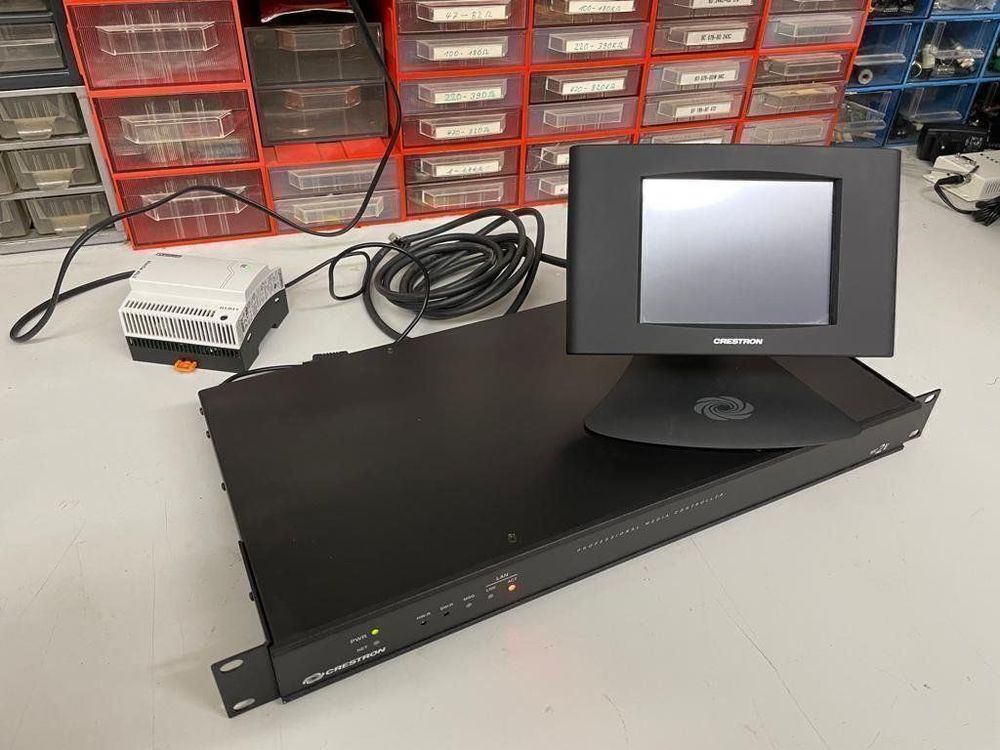 Crestron MC2E inkl. TPS-6X Touchscreen (Gebraucht) in Zwieselberg für ...