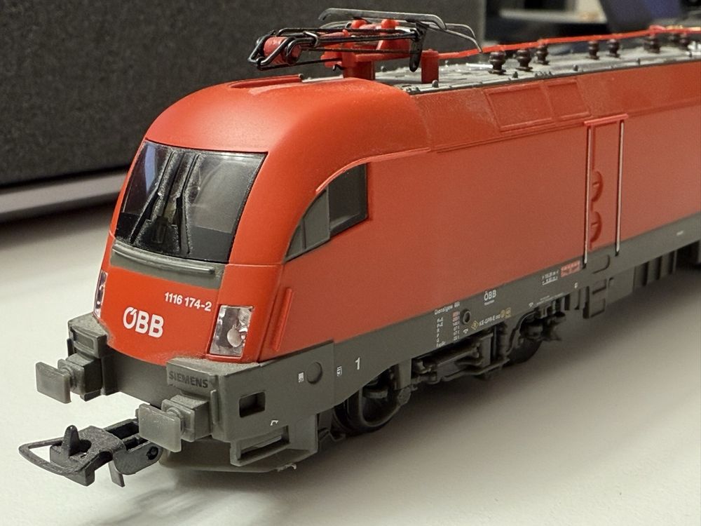 Piko ÖBB Taurus BR 1116 verkehrsrot / DC HO (Gebraucht) in Jonschwil ...