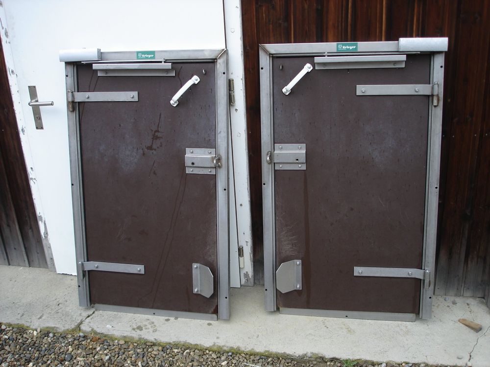 Auslauftüren Schweinestall (Gebraucht) in Gelterkinden für CHF 220 – nur Abholung auf Ricardo kaufen