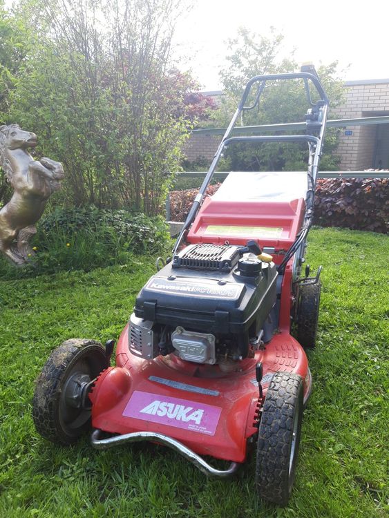 Profi Rasenmäher Asuka Kaaz mit Kawasaki Motor (Gebraucht) in Meilen ...