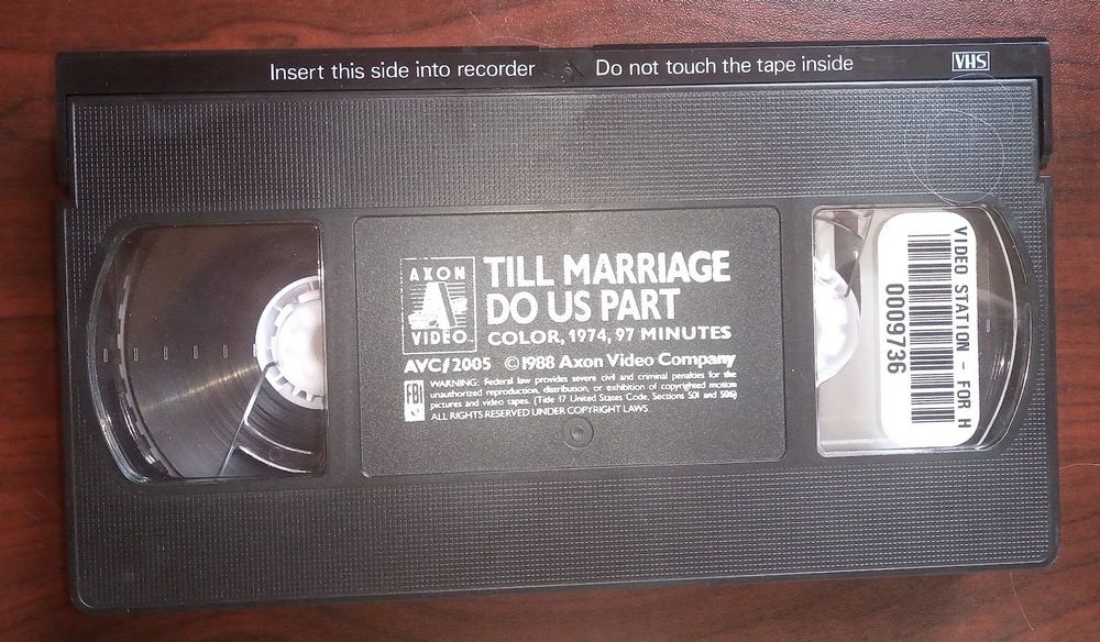 Till Marriage Do US Apart Laura Antonelli VHS (Gebraucht) in Einsiedeln ...