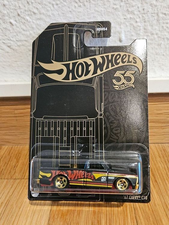 Hot Wheels ´67 Chevy C10 / Pearl & Chrome / 55th Anniversary | Kaufen ...