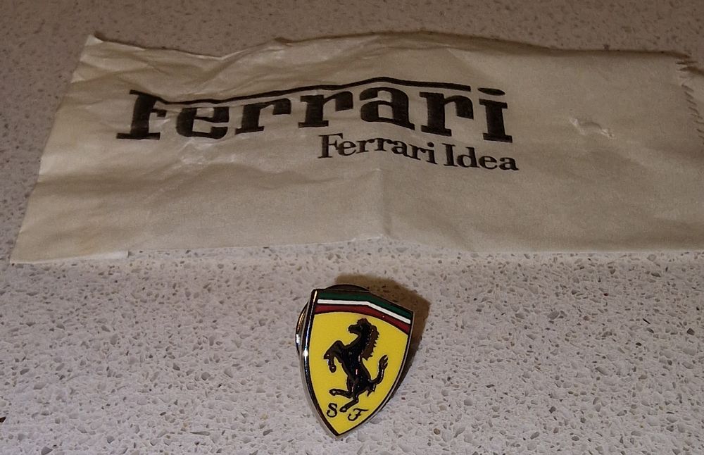 Original Ferrari Pin (Neu (gemäss Beschreibung)) in Lostallo für CHF 20 ...