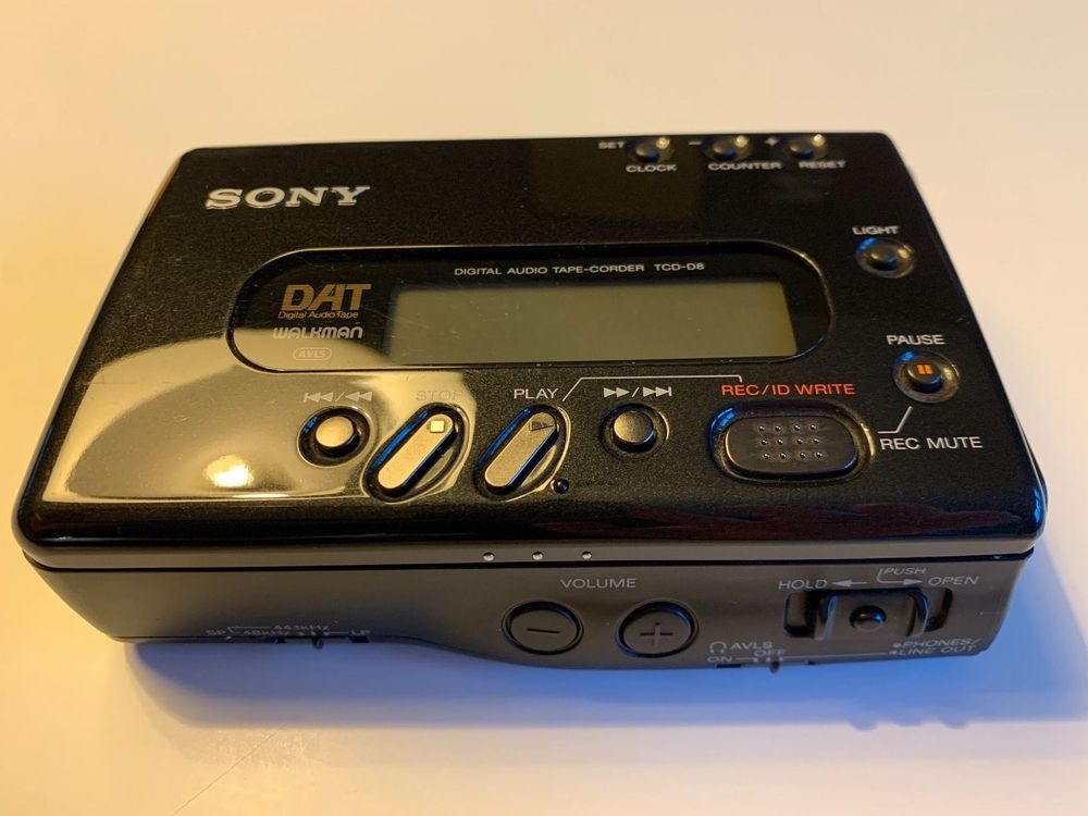 Sony DAT Walkman (Gebraucht) in Adliswil für CHF 209 – mit Lieferung ...