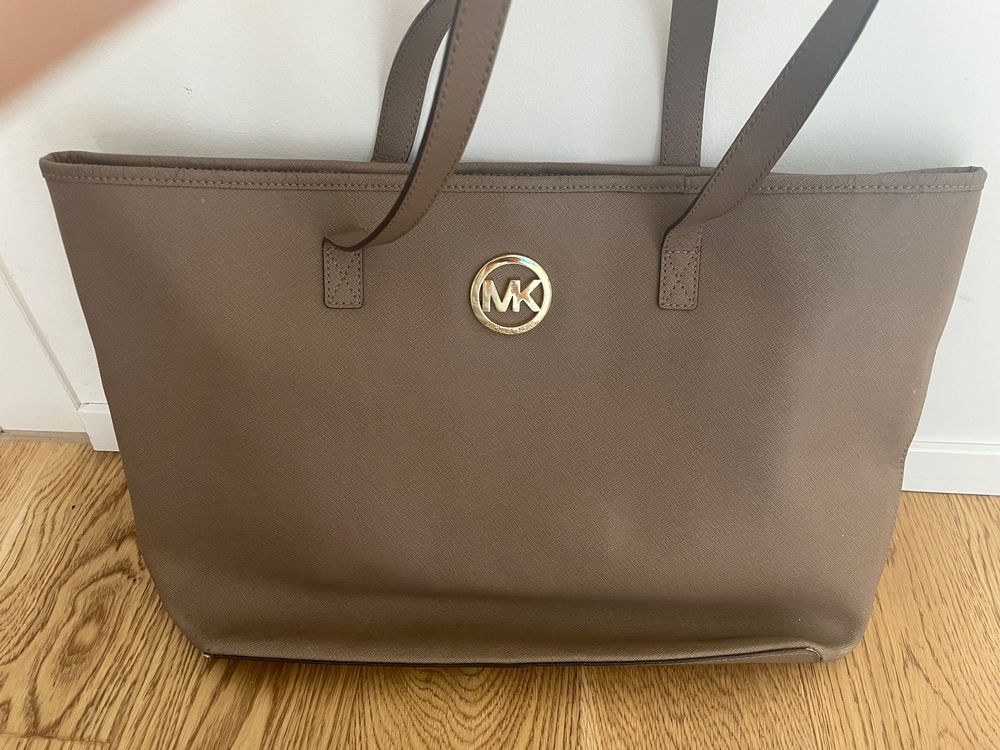 Michael Kors Tasche gross beige Shopper (Gebraucht) in St. Gallen für ...