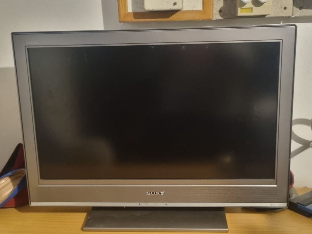 Sony LCD TV (Gebraucht) in Geroldswil für CHF 19.95 – nur Abholung auf Ricardo kaufen