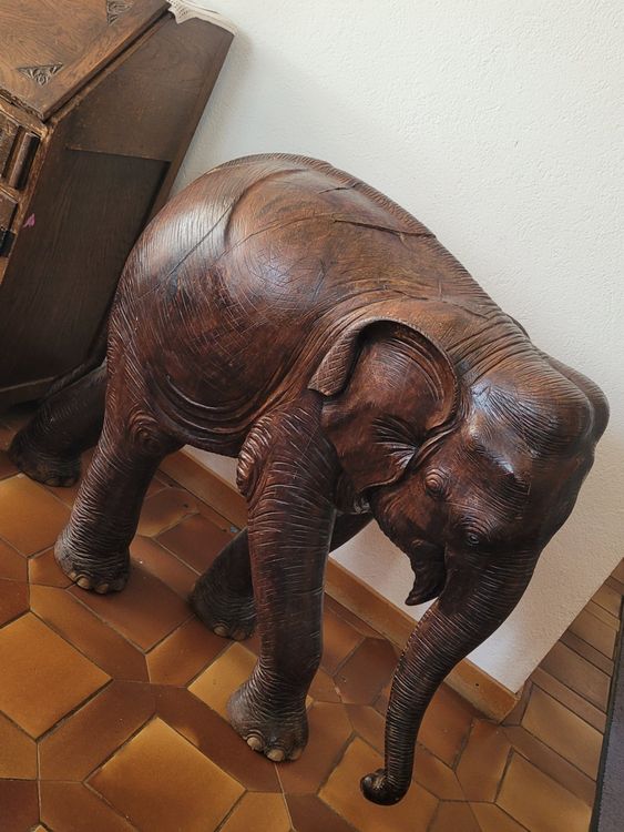 Sculpture statue élephant en bois massif (Gebraucht) in Leytron für CHF 390 – nur Abholung auf ...