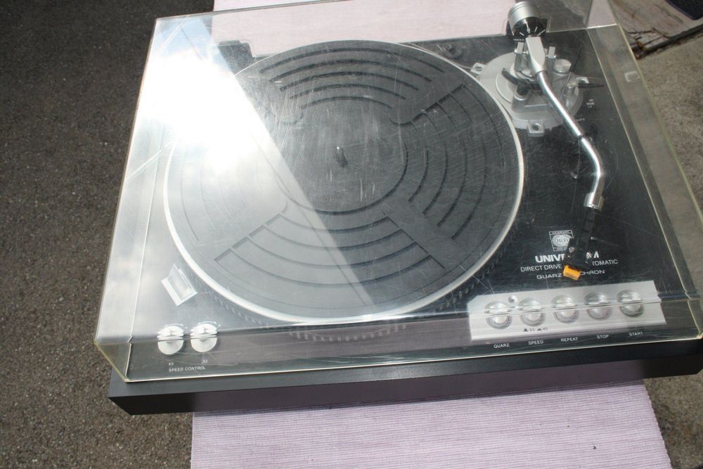 UNIVERSUM PLATTENSPIELER DIRECT DRIVE (Gebraucht) in für CHF 120 – mit ...