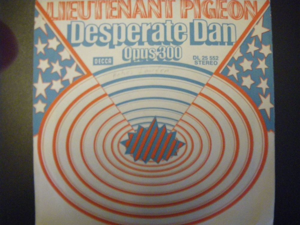 Vinyl Single Lieutenant Pigeon - Desperate Dan (Gebraucht) in ...