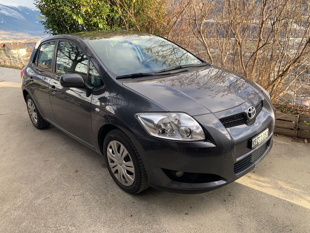 Toyota Auris (Gebraucht) in Corin für CHF 2800 – nur Abholung auf Ricardo kaufen