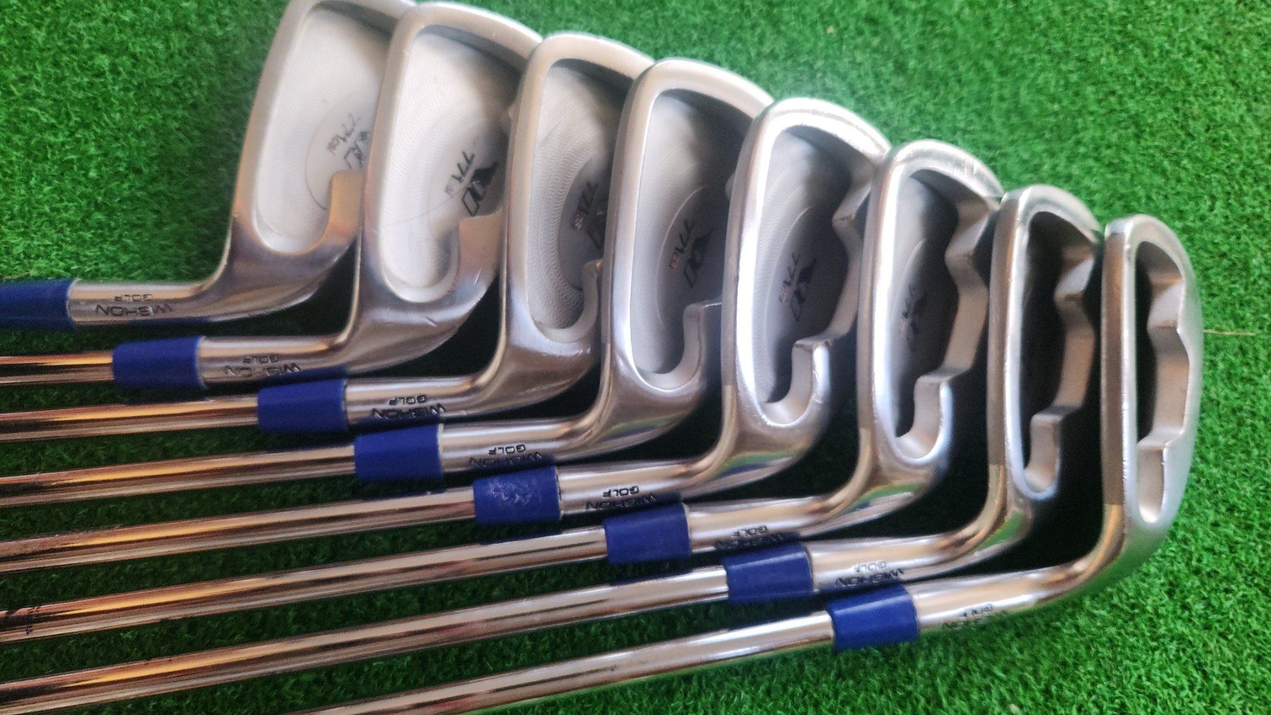 #4 bis AW - 771 CSI Tom Wishon Golfset / Total 8 (Gebraucht) in ...