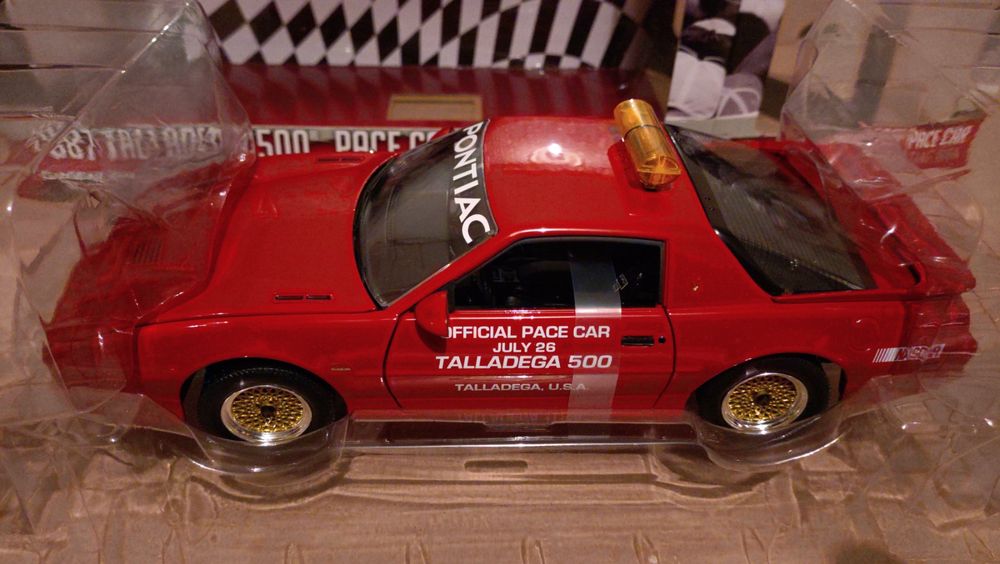 1987 Pontiac GTA von greenlight in 1:18 (Gebraucht) in Wittenbach für CHF 75 – mit Lieferung auf ...