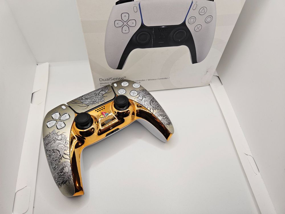 PS5 Custom Controller Japan Dragon Style Silver (Gebraucht) in Ebmatingen für CHF 88 – mit ...