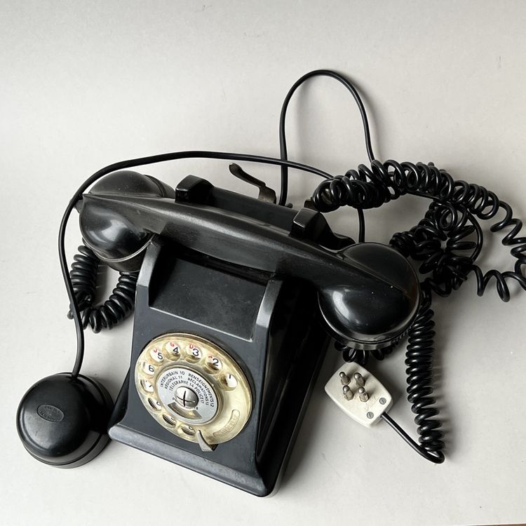 Vintage Old Rotary telephone PTT Black Bakelite (Gebraucht) in Genève ...