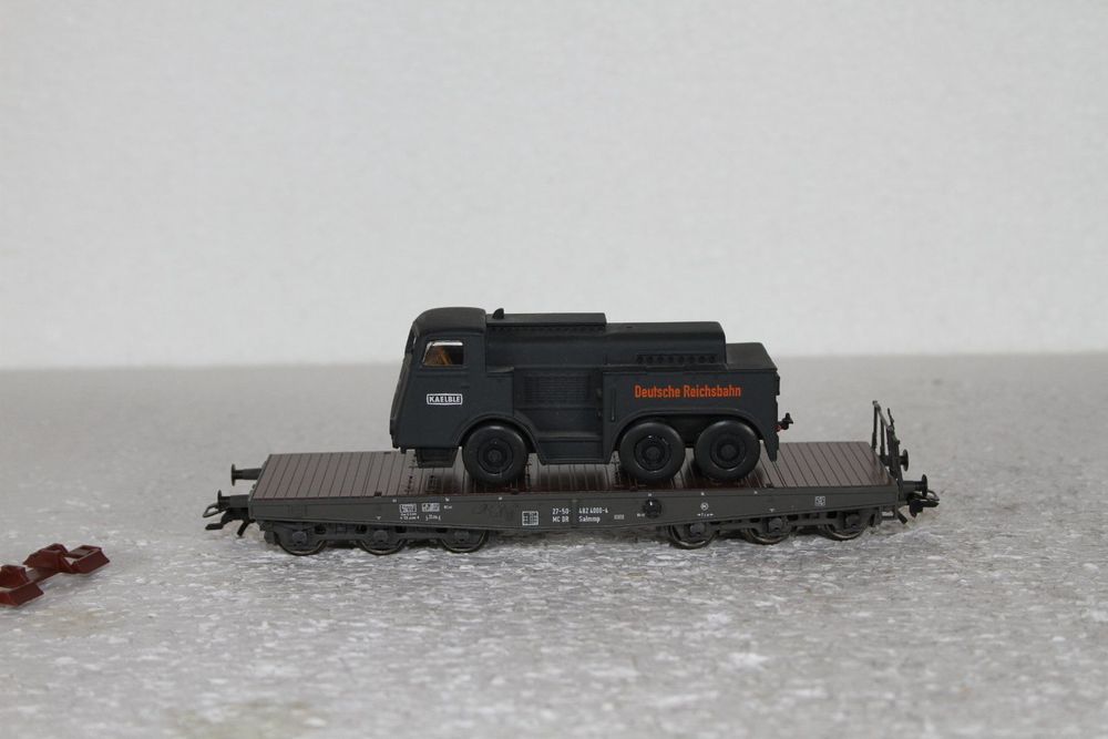 Märklin 4866 Güterwagen Schwerlastwagen mit LKW Kaelble DR | Kaufen auf ...