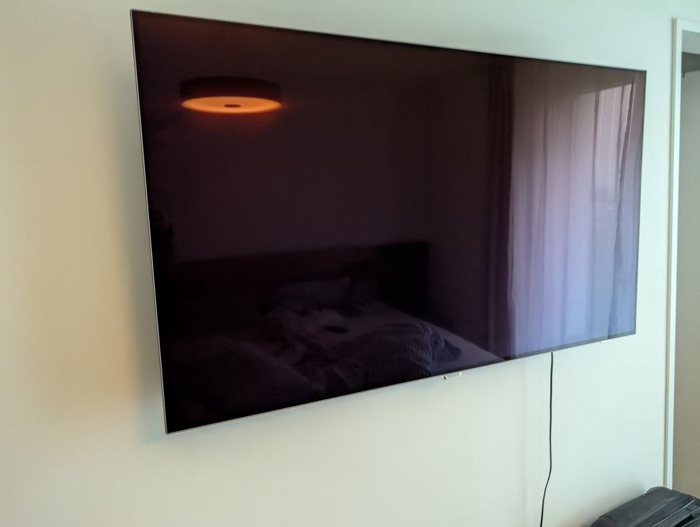 Philips TV 55POS9002/12 mit Vogels TVM 5855 Wandhalterung (Gebraucht) in Dübendorf für CHF 255 ...