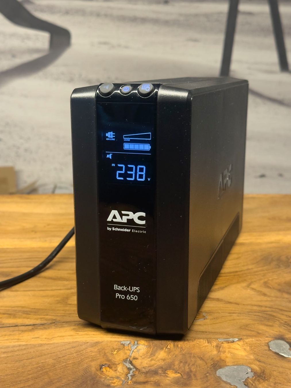 Synology NAS 920+ 4 Bay ohne HDDs mit USV und Zubehör (Gebraucht) in Wetzikon ZH für CHF 370 ...