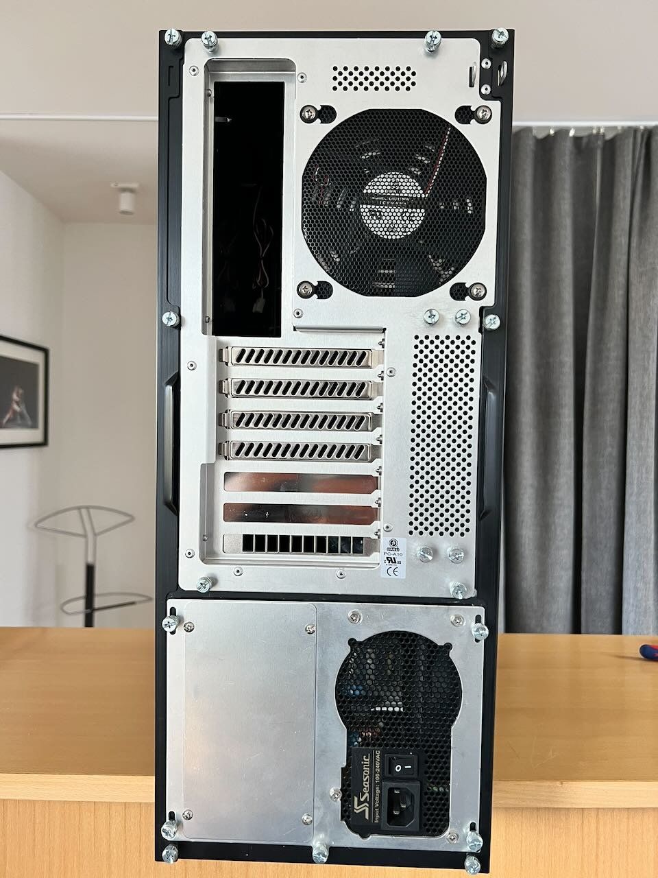 Boîtier PC Lian Li A10 Noir - Excellent état! (D'occasion) à Uster pour ...