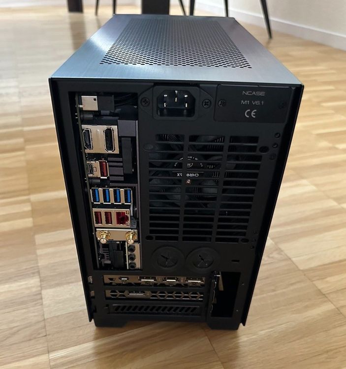 SFF Gaming PC - Custom Build mit GeForce RTX 2080 Ti | Kaufen auf Ricardo