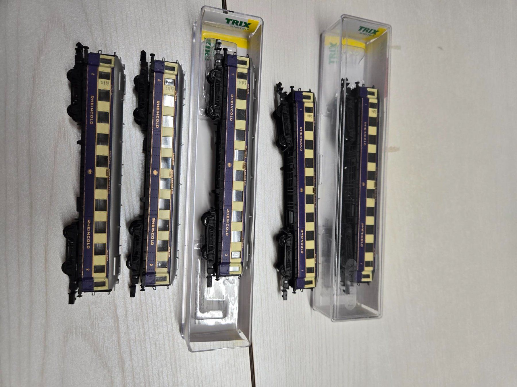 Minitrix Rheingoldwagen 5 Wagen gemäss Foto (Gebraucht) in Haldenstein ...