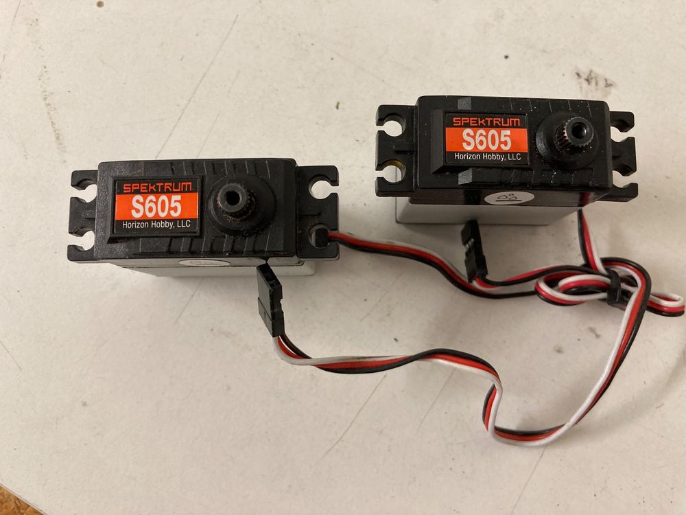 2Stk. SERVO S605 9KG Servo WP HV Metal 23T (Gebraucht) in Waltenschwil ...