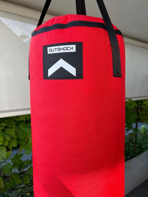 Roter Boxsack OUTSHOCK, guter Zustand, Top für Fitness (Gebraucht) in ...