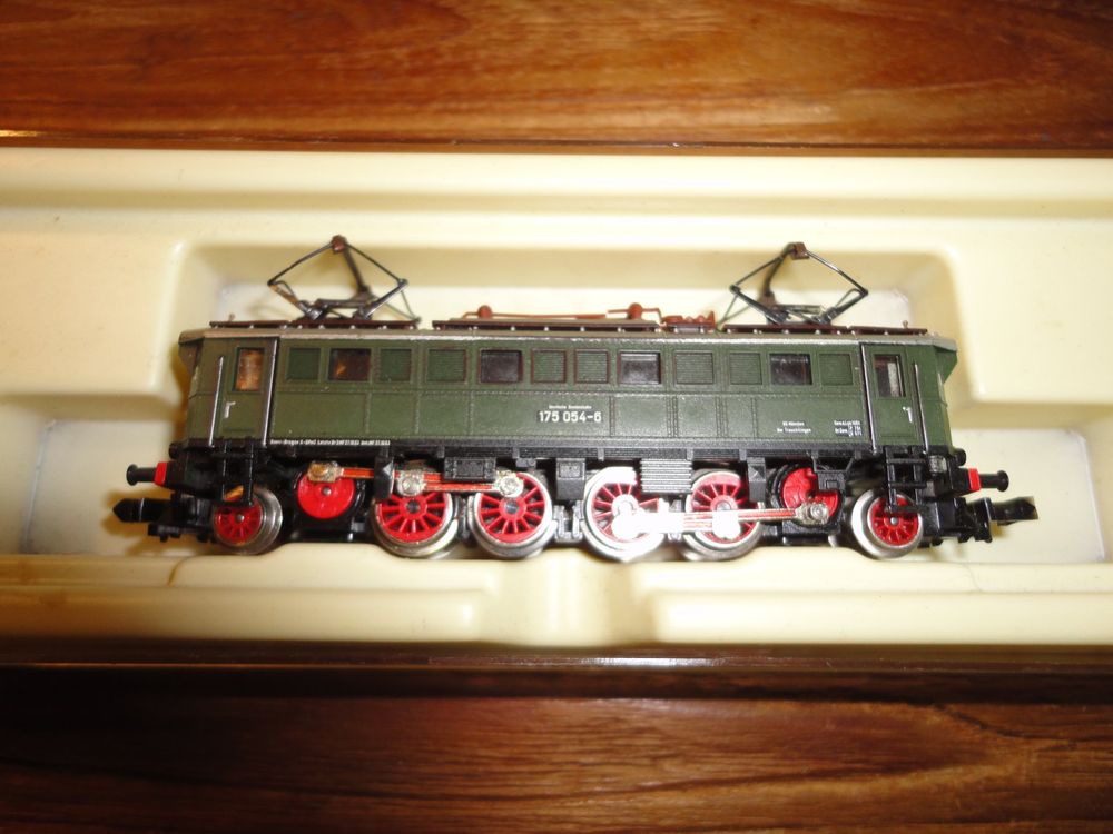 E-Lok BR175 Deutsche Bundesbahn Minitrix 2974 Spur N (Neu (gemäss ...