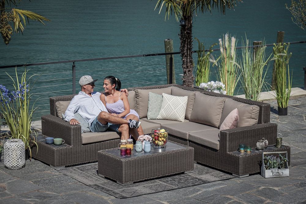 Gartenmöbel Manhattan Lounge dunkelbraun neuwertig KP: 4000. (Gebraucht ...