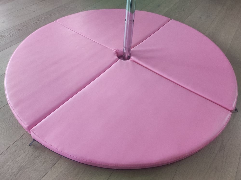 pole dance crash mat pink (Gebraucht) in therwil für CHF 105 – nur ...
