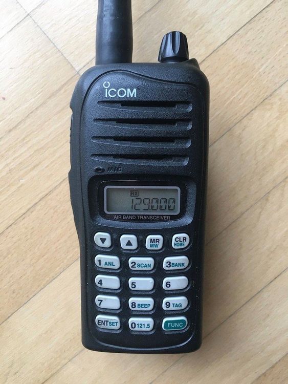 VHF-Flugfunkgerät ICOM IC-A15 (Gebraucht) in Bern für CHF 89 – mit ...