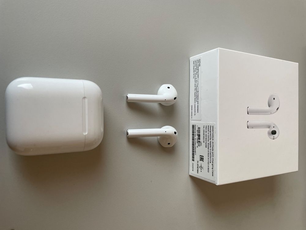 APPLE AirPods 1. Gen. | Kaufen auf Ricardo