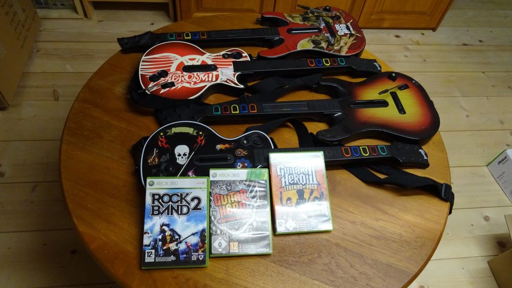 Guitar Hero - 4 guitares - 3 jeux | Kaufen auf Ricardo